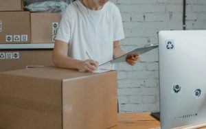 ¿Qué es una dark store y cómo funciona en un ecommerce?